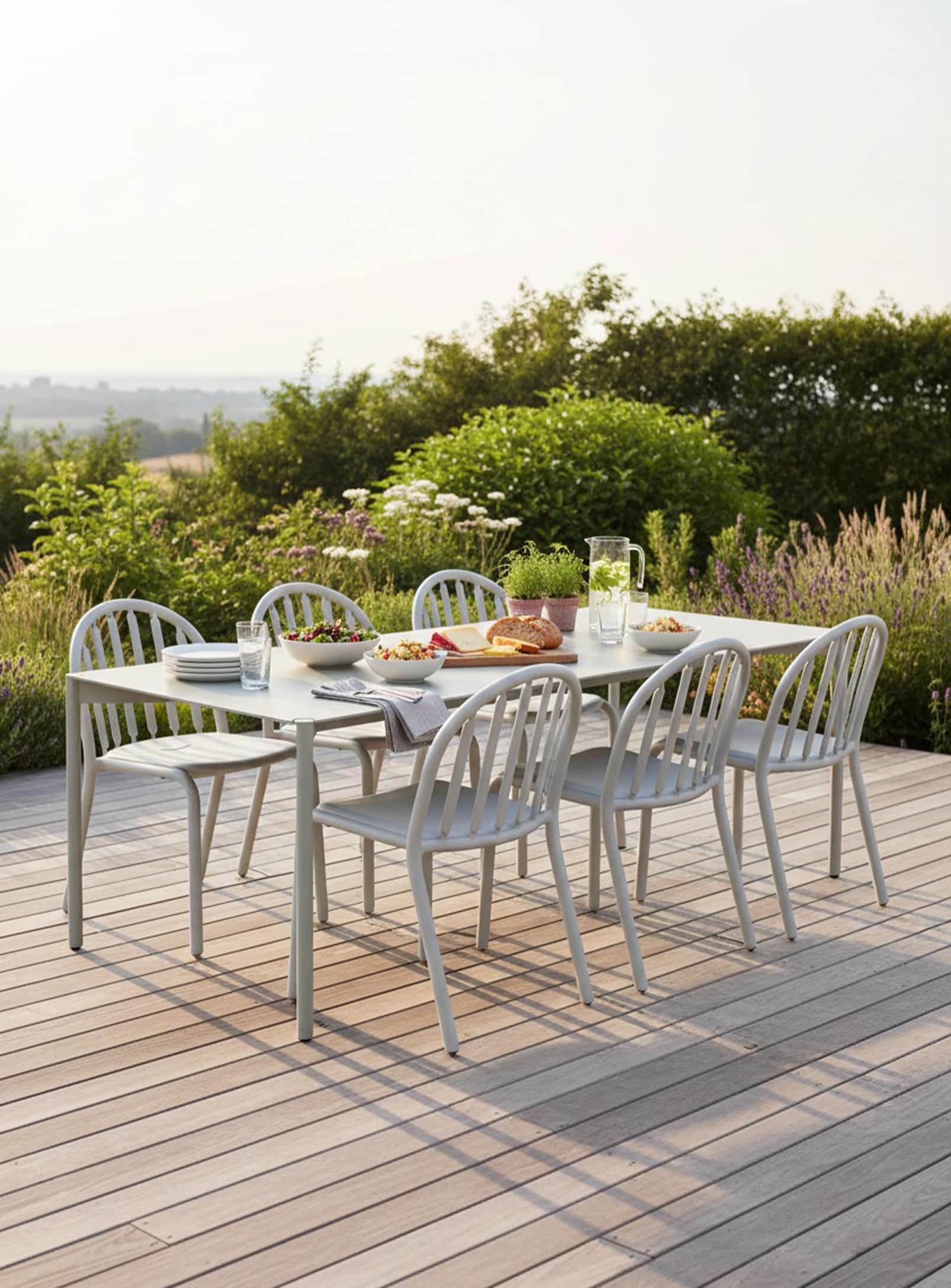 Comeuppance: Outdoor Dining Table - Blu Dot – Nüspace