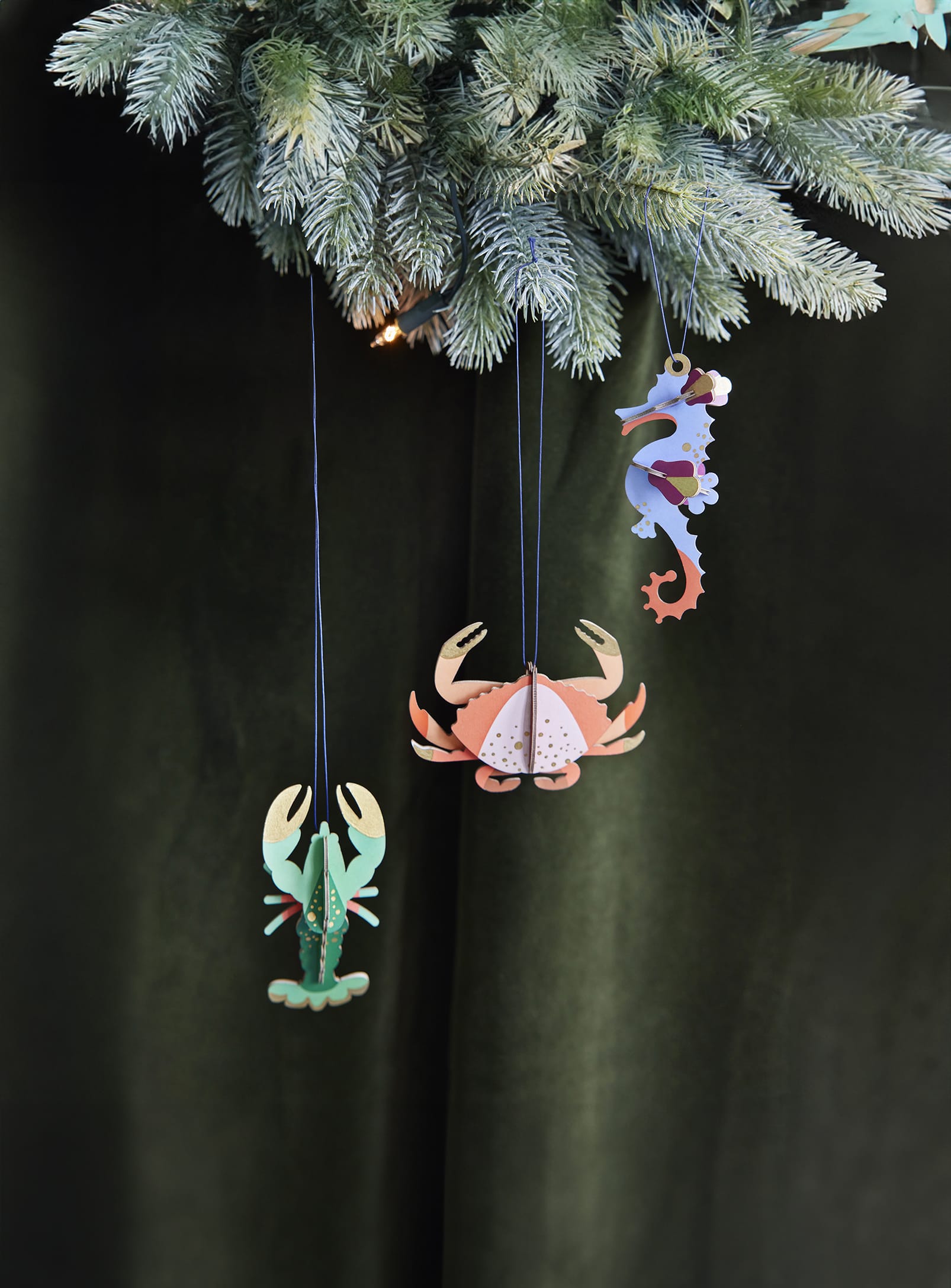 Crab, cardboard decoration to assemble by Studio Roof – Nüspace Mobilier (Canada)