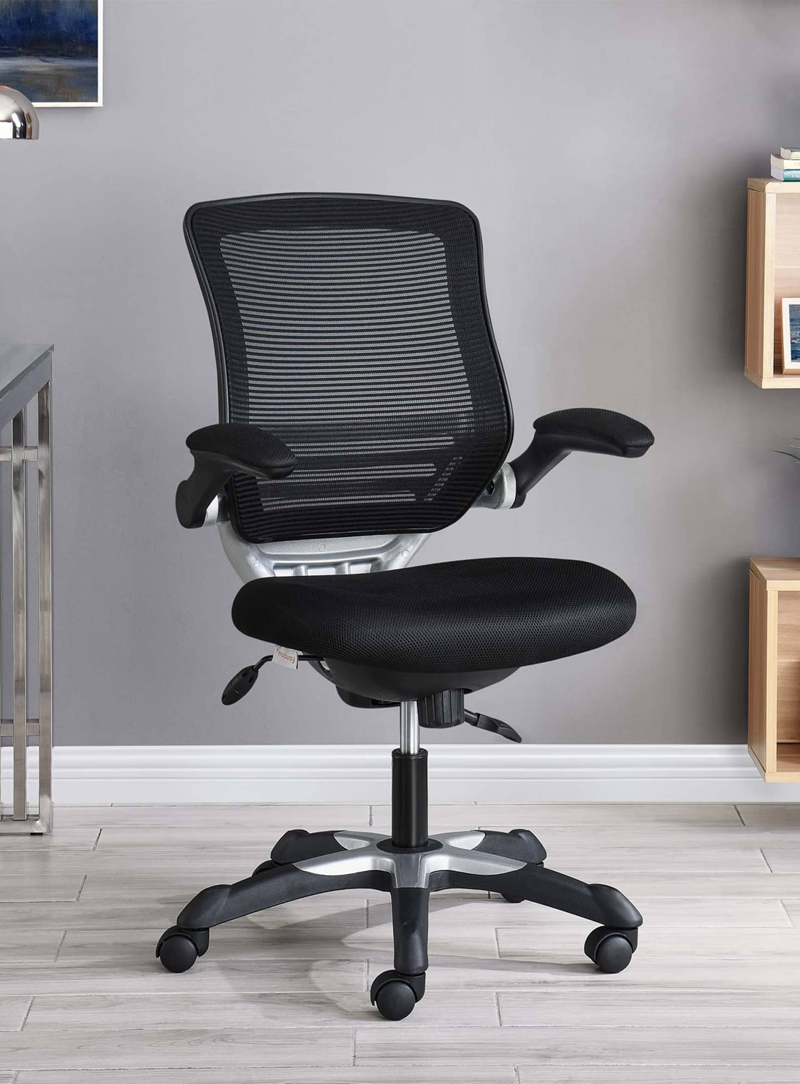 Edge: White office chair with adjustments – Nüspace