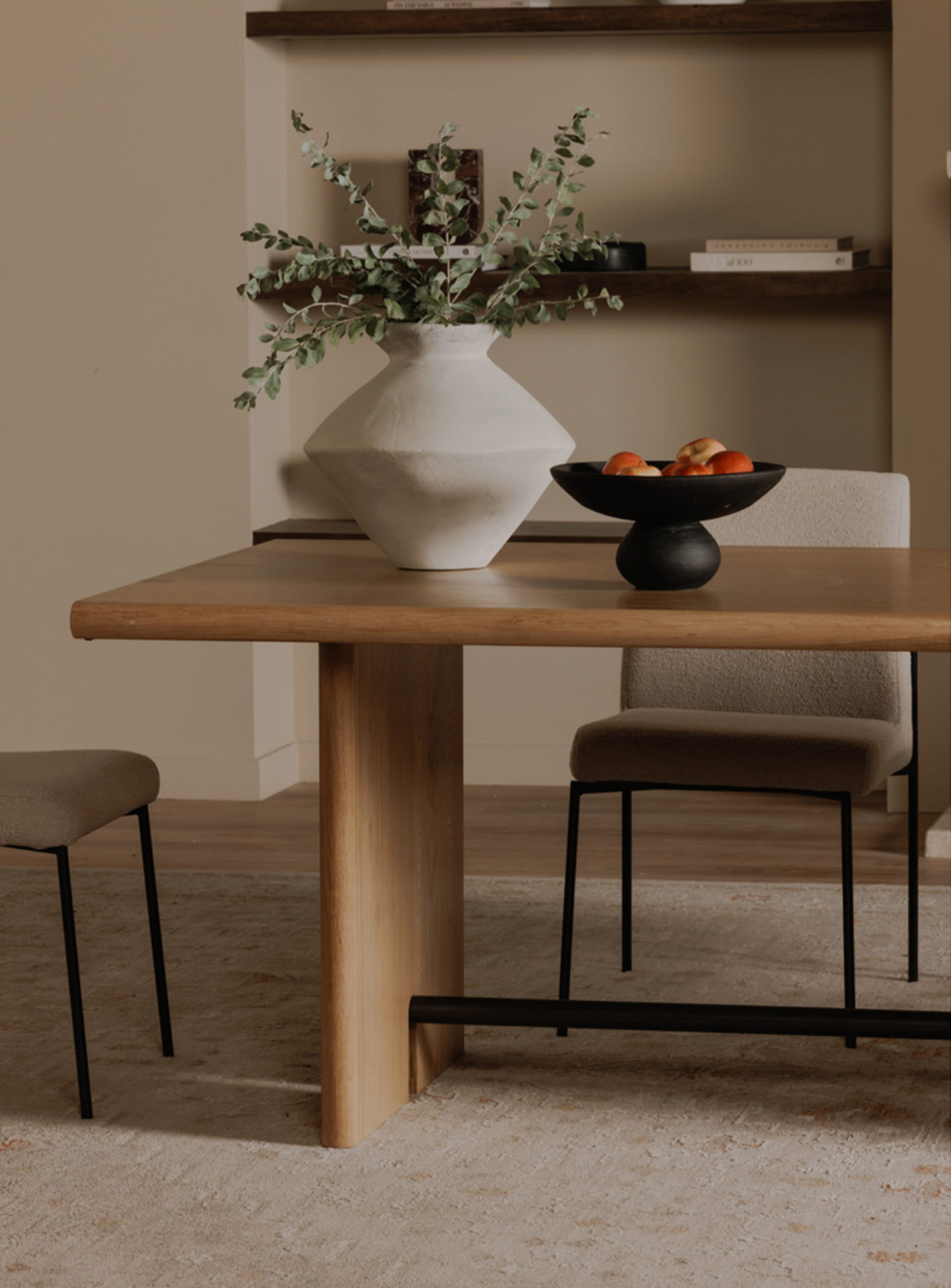 Madison : Table à dîner 6 personnes - Moe's Home – Nüspace