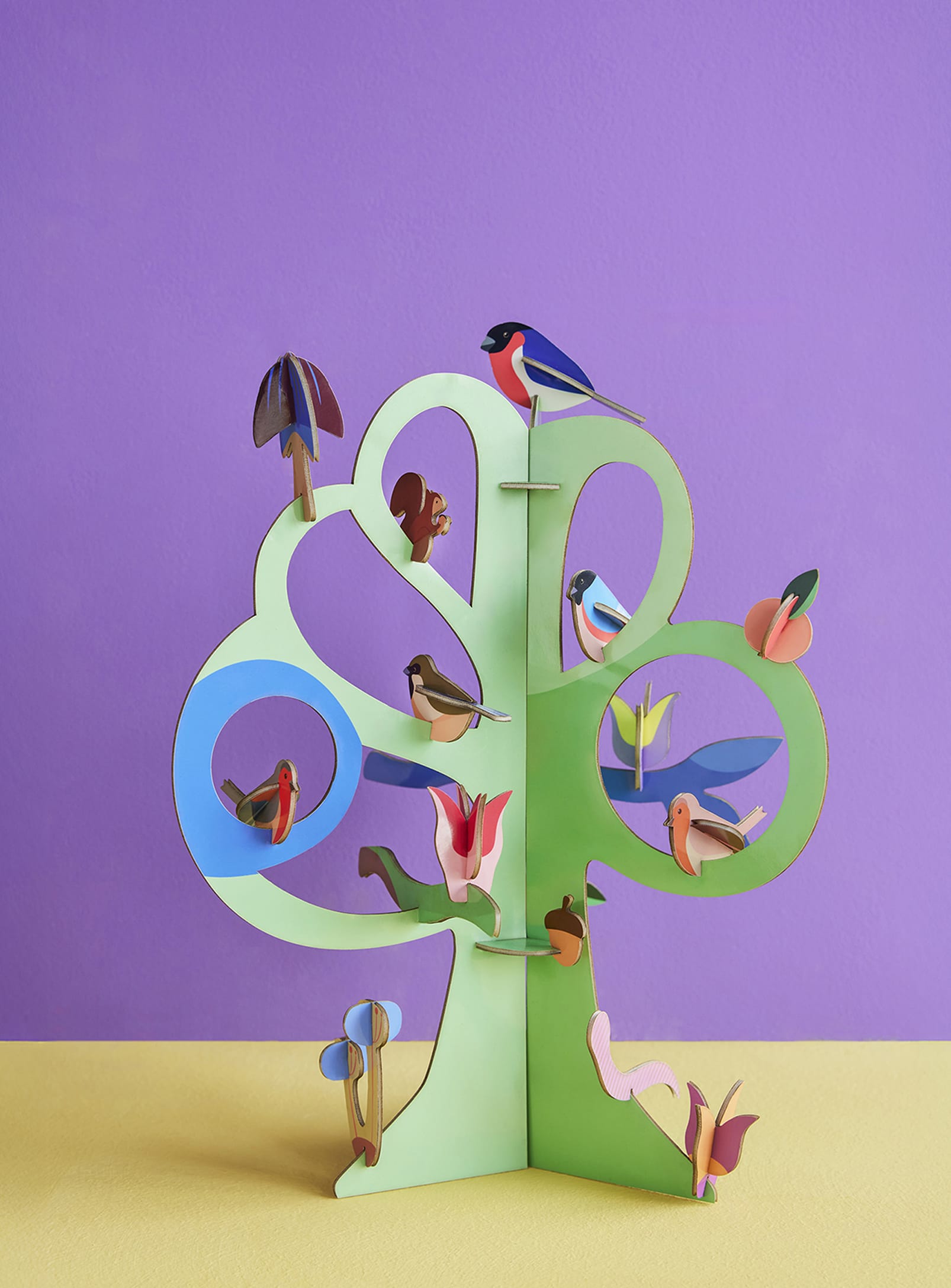 Singing Tree: Cardboard Decoration - Studio Roof – Nüspace