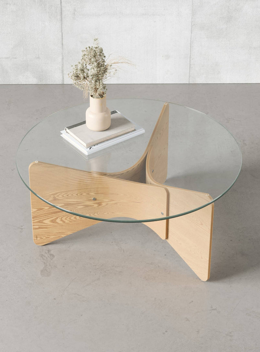 Madera, Round Wood Coffee Table with Glass Top by Umbra – Nüspace