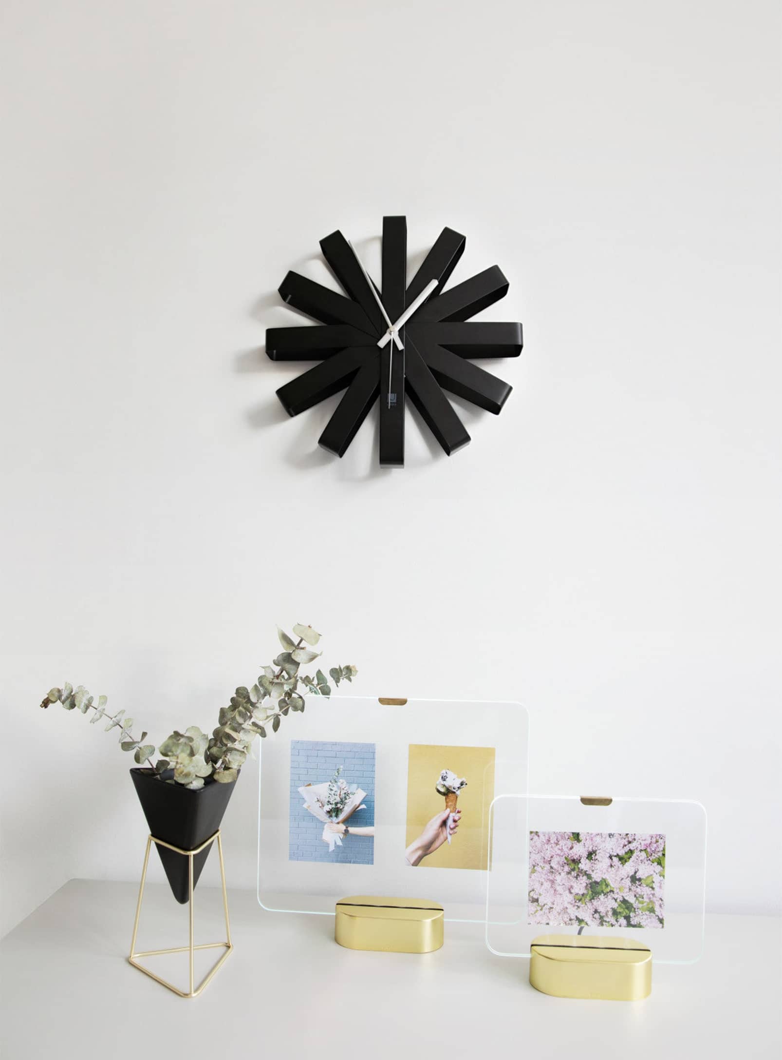Ribbon, Steel Wall Clock by Umbra – Nüspace