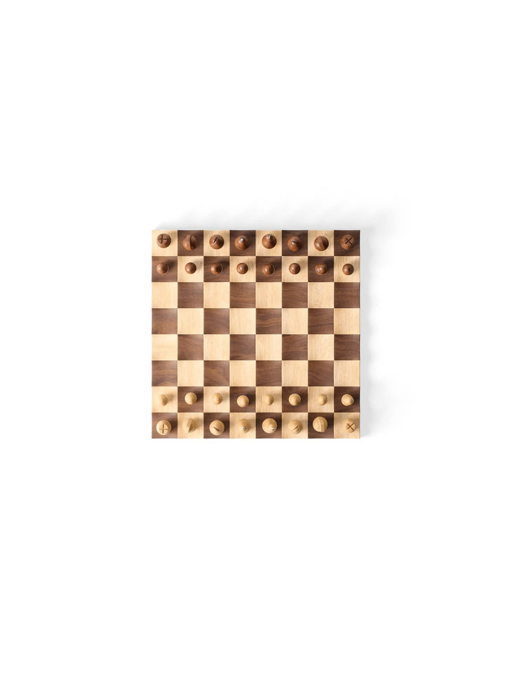 Wobble, Walnut Chess Set by Umbra – Nüspace